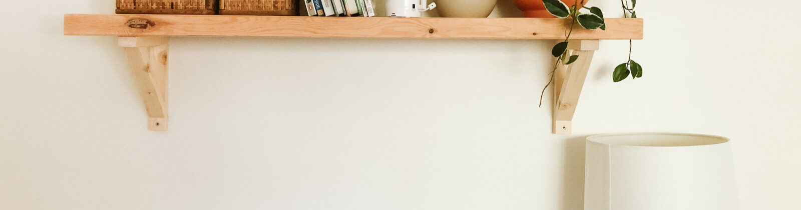 Building a Basic Wooden Shelf: Materials and Techniques